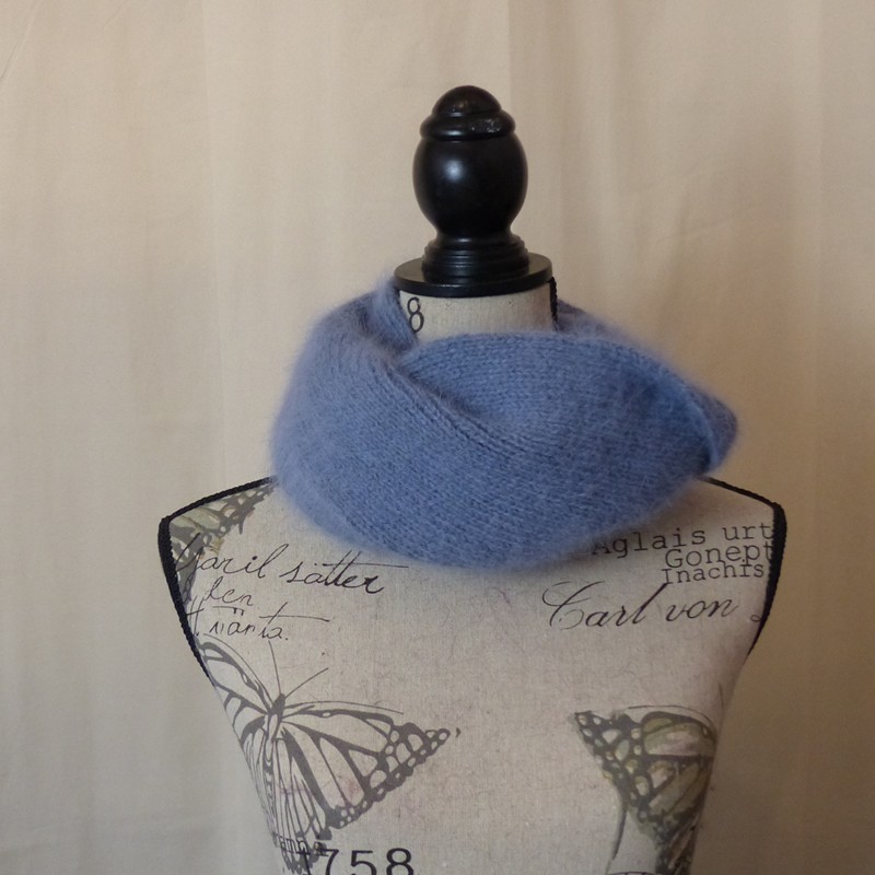 Snood 80% Angora Bleu chiné - Marie Tricote